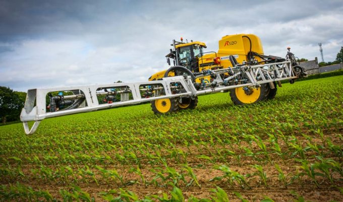 Déléguer la pulvérisation donne accès à la technologie | Journal Paysan ...