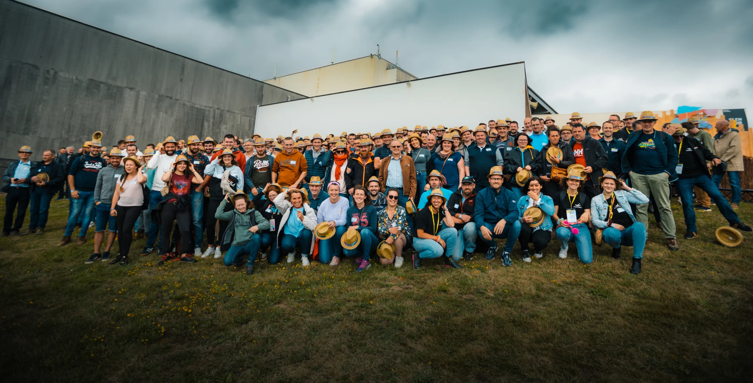 Une journée inédite aux Vieilles Charrues avec Eureden | Journal Paysan ...